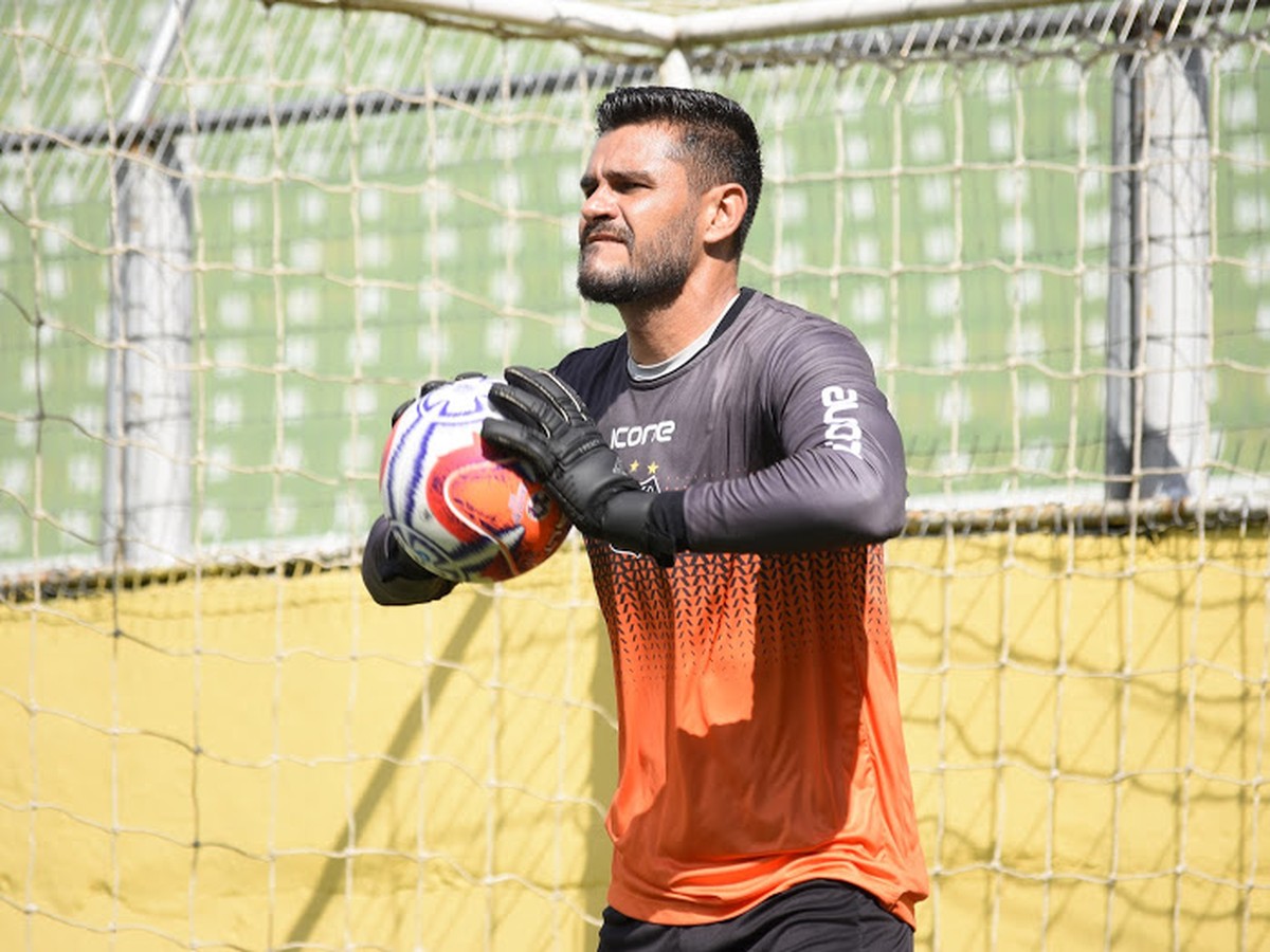 Alex Alves elogia Bragantino em jogo-treino contra Vasco e destaca time ...