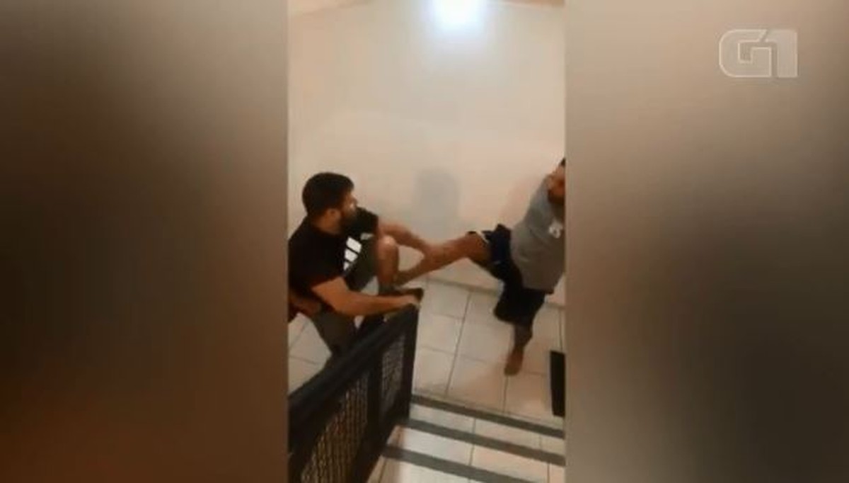 Novas Imagens Mostram Briga Entre Vizinhos De Condomínio Que Terminou