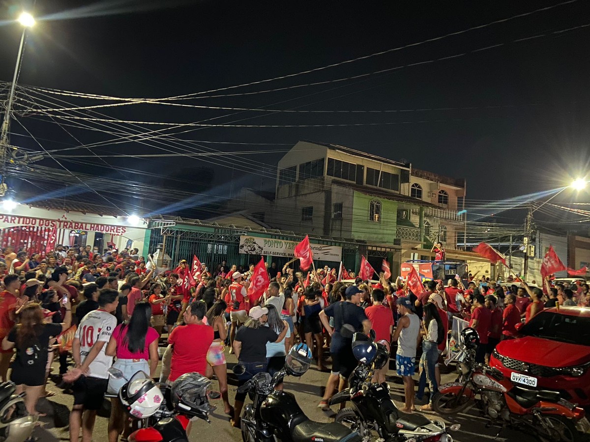 Militância E Simpatizantes Do Pt Em Santarém Comemoram Vitória De Lula