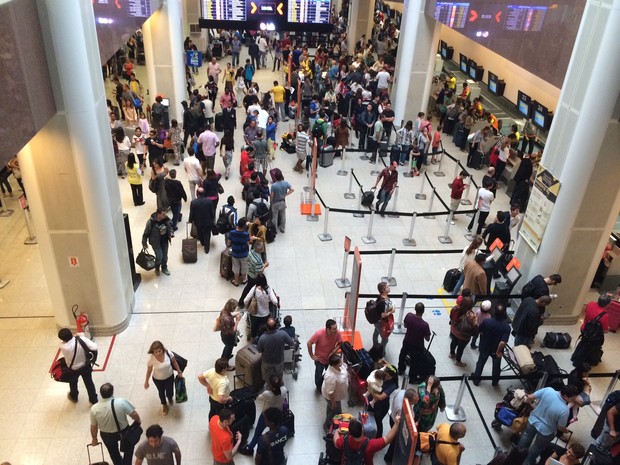 G1 - Após atraso, Santos Dumont abre para pousos e decolagens no Rio ...