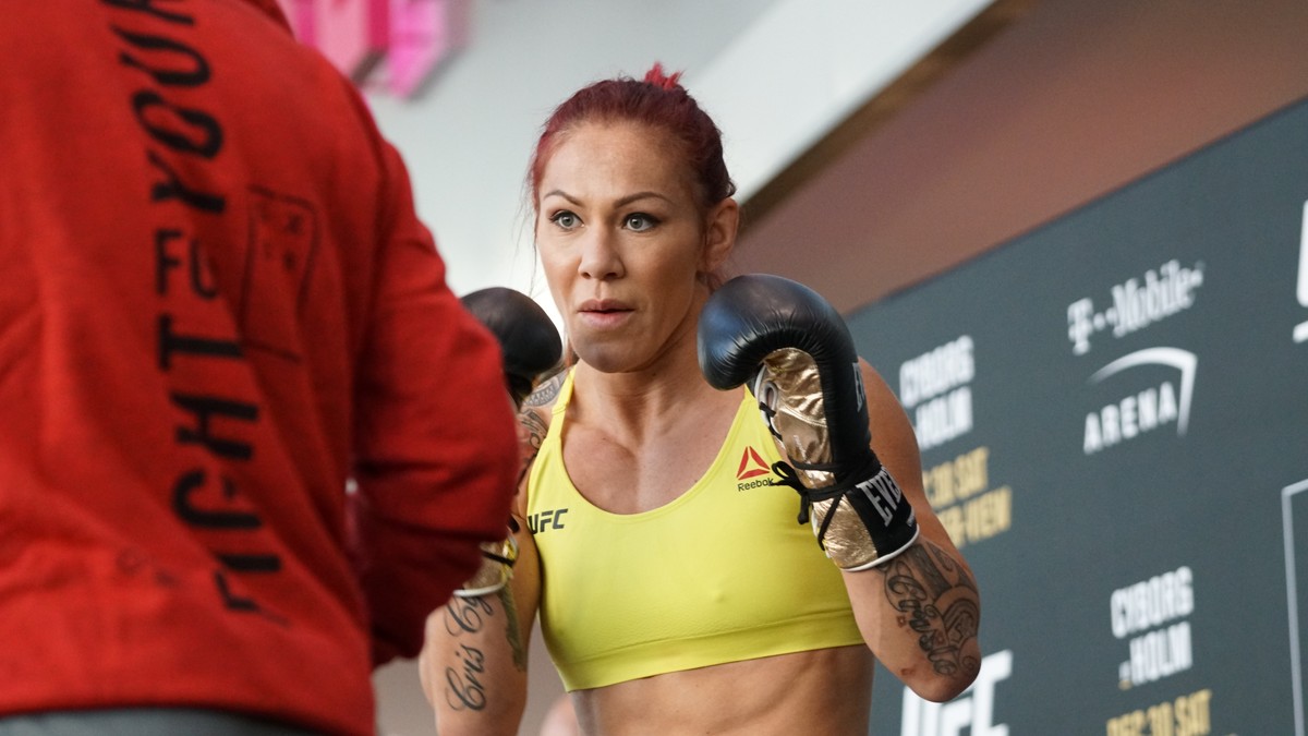 "Não muda nada na minha carreira lutar com a Amanda agora", diz Cyborg ...