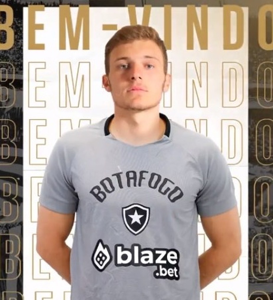 Botafogo anuncia contratação do goleiro Lucas Perri, ex-Náutico e São ...
