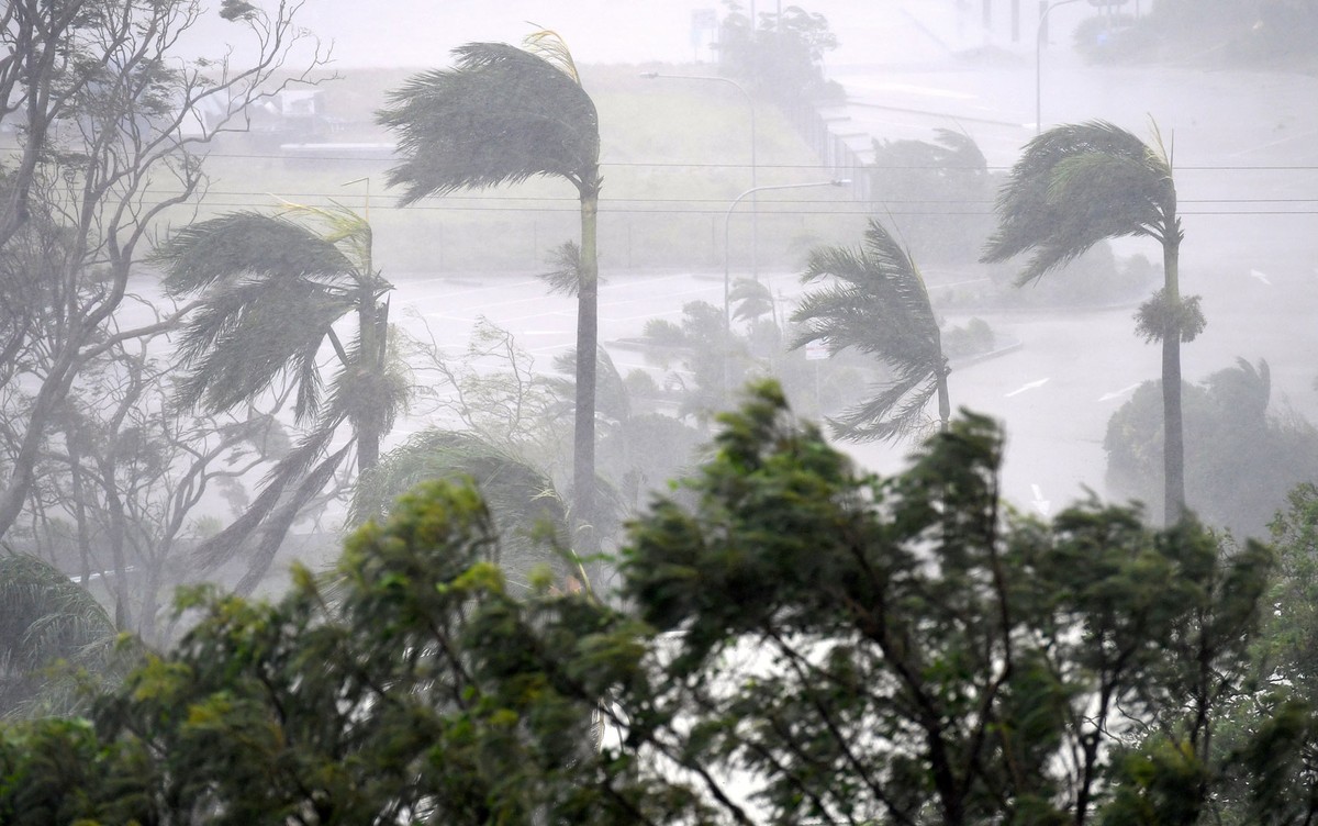 Ciclone 'Debbie' atinge Austrália com ventos de mais de 260 km/h ...