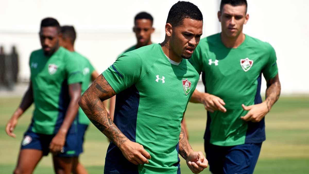 Jogadores do Fluminense treinam com novo uniforme; veja fotos da ...