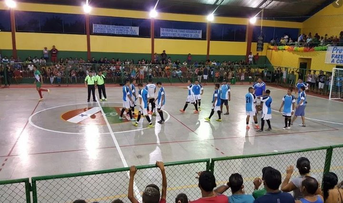 Seleções amapaenses adulta e master disputam desafio de futsal em Afuá ...