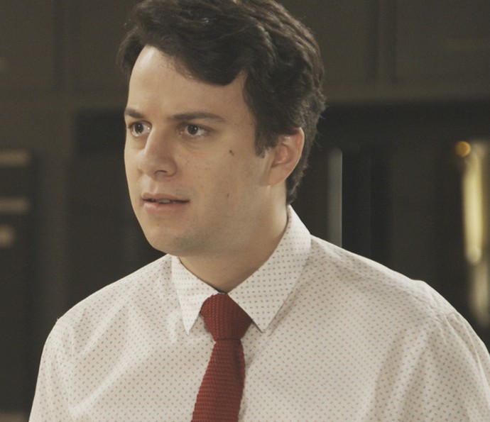 Camila faz revelação bombástica para Enéas - notícias em Resumo da novela