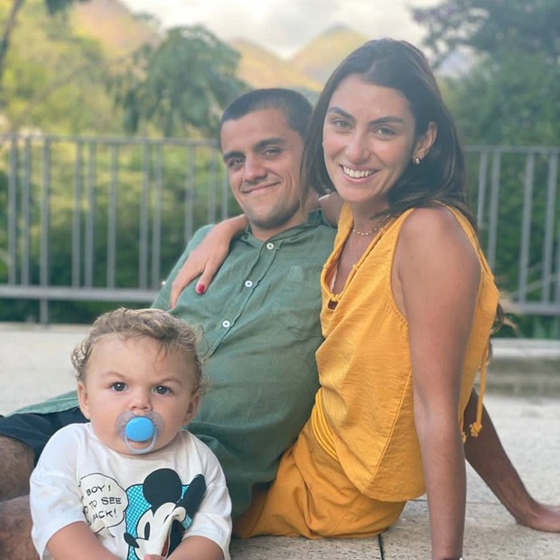 Felipe Simas se declara para Mariana Uhlmann: Felipe Simas se declara para Mariana Uhlmann: