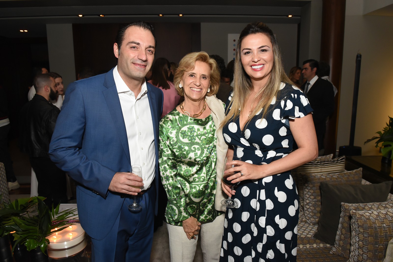 Por dentro do jantar da Vogue e Instagram em torno de Eva Chen ...