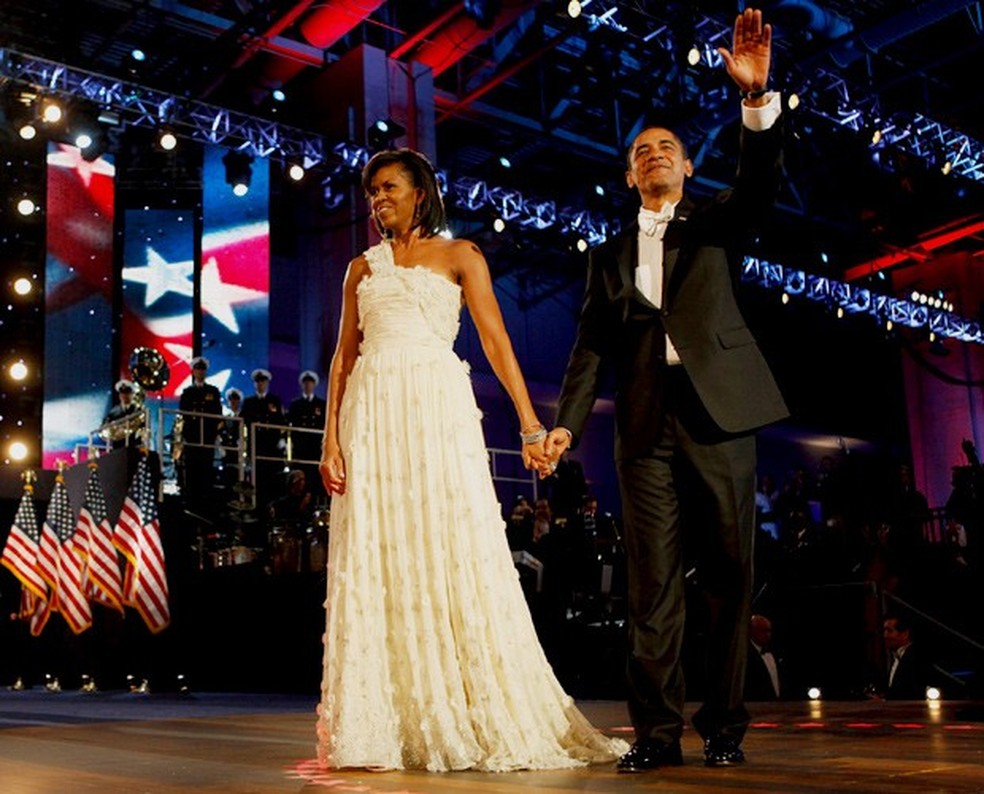 President And Michelle Obama Dance At The Mid-Atlantic 20