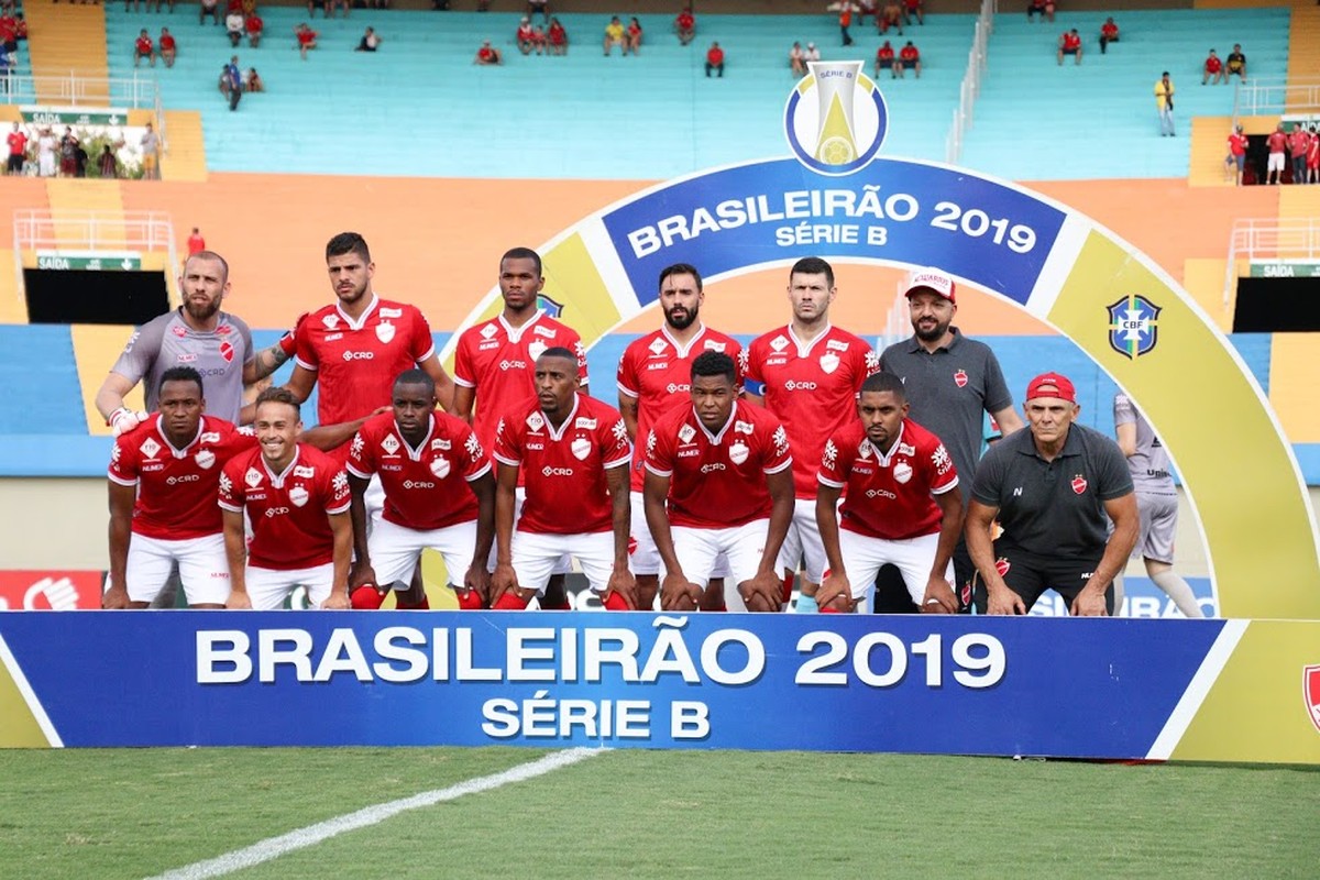 Com seis vitórias em 32 jogos, Vila precisa de números improváveis para ...