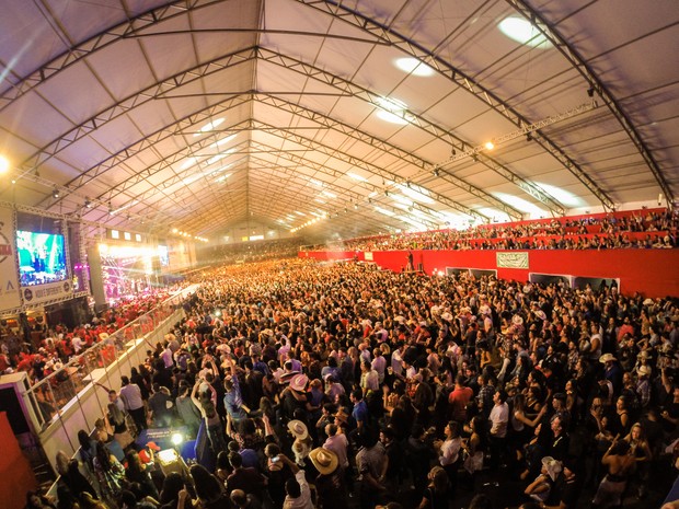 G1 - Sumaré Arena Music: 3ª noite foi de festa ao som de sertanejo ...