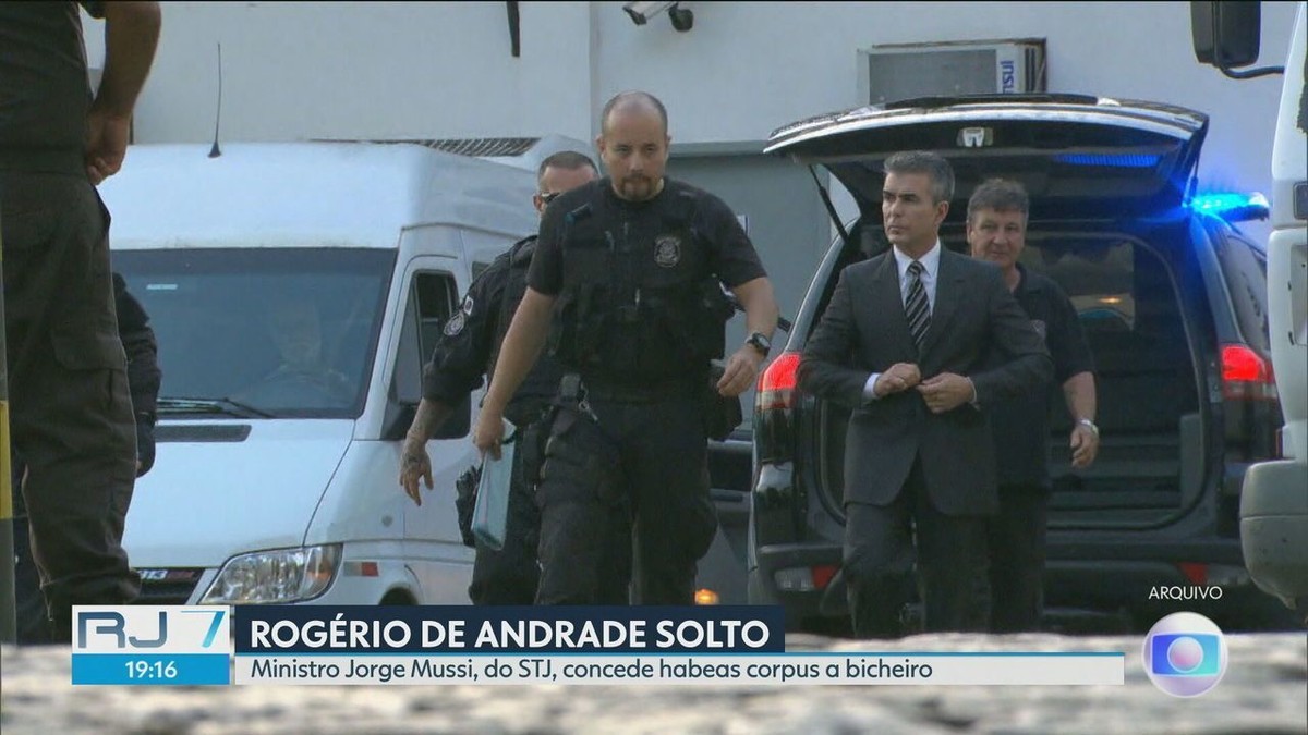 Rogério Andrade deixa Bangu 8 | Rio de Janeiro | G1