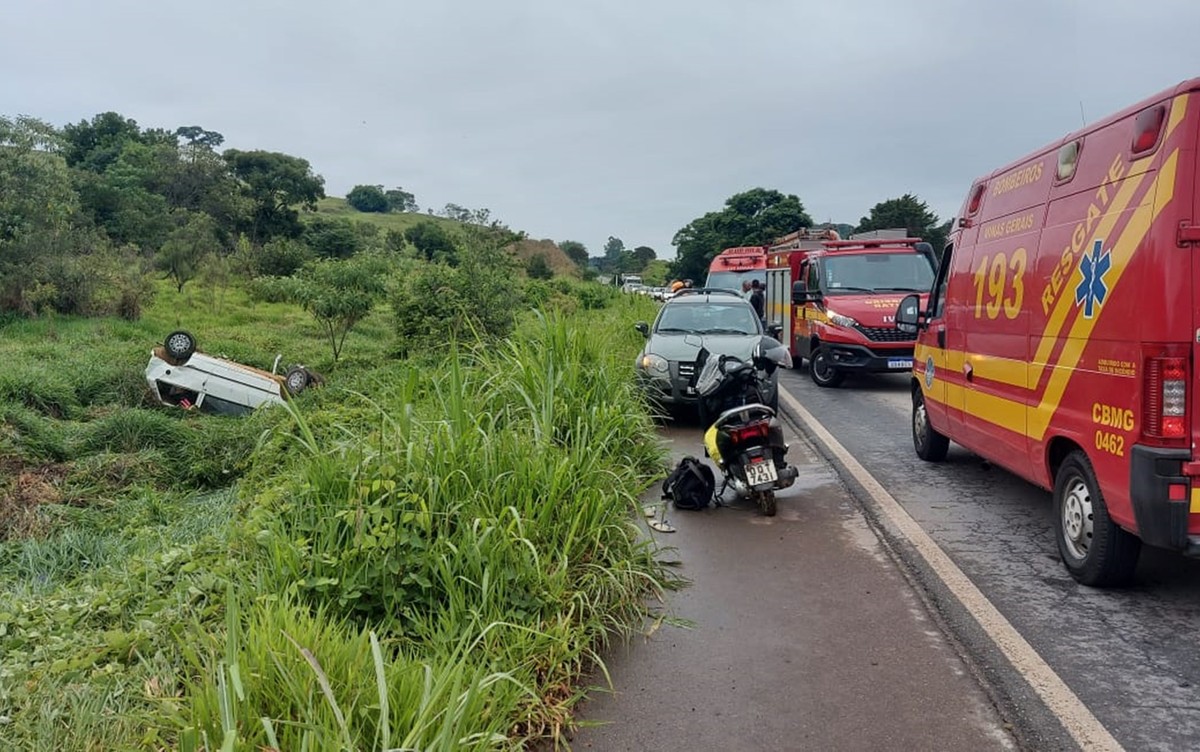 Jovem De 18 Anos Morre Após Batida Entre Carro E Caminhonete Na Mg 179