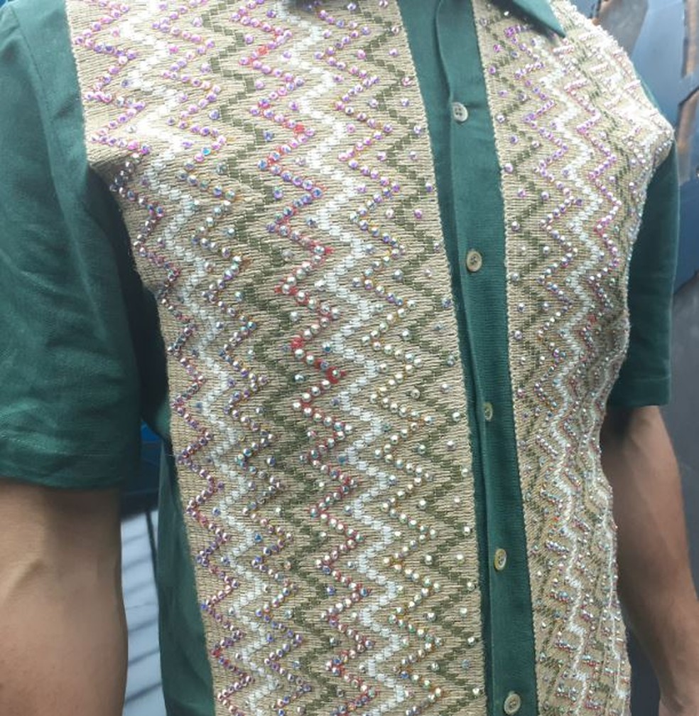 Looks dos homens no forró têm brilho, crochê e pedraria; veja o spoiler ...