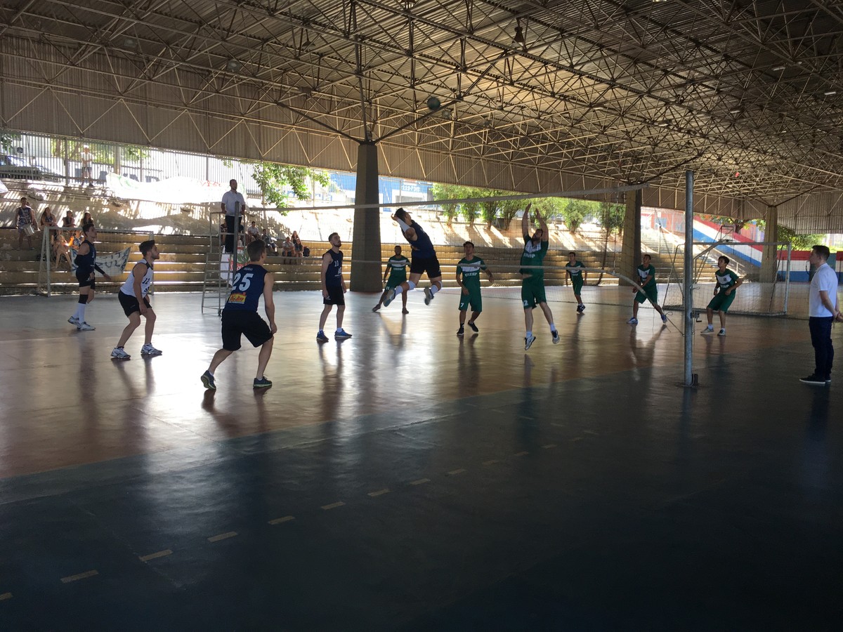 Favoritos se dão bem no início dos Juip, que ainda têm WO e muito ...