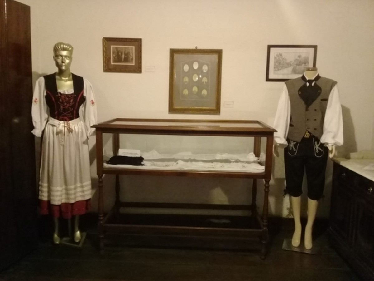 Museu Casa do Colono tem novas peças expostas durante a Bauernfest, em ...