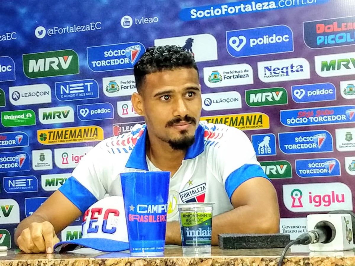 Gabriel Dias é apresentado pelo Fortaleza e rechaça ideia de luta ...