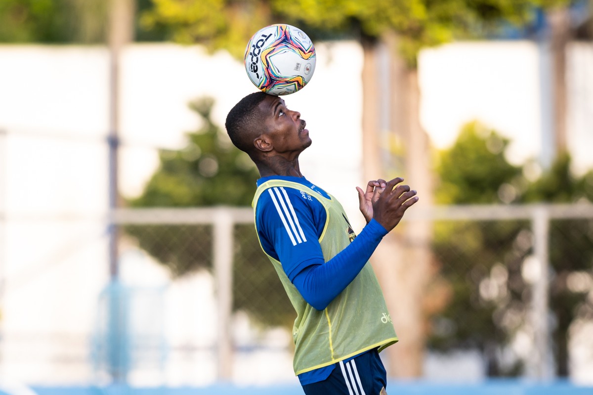 Cacá encaminha ida ao futebol japonês, e Cruzeiro admite chance de ...