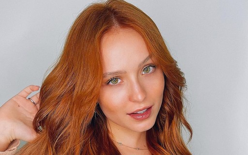 Larissa Manoela lança sua operadora de telefonia móvel, a Lari Cel ...