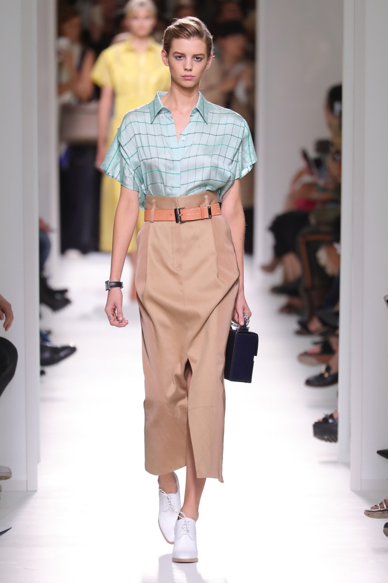 Hermès alia clássico atemporal da marca a desejos do momento | Desfiles ...