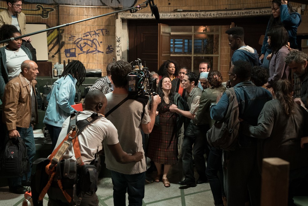 Sara Antunes define desafios da maternidade: 'Experiência mais radical ...