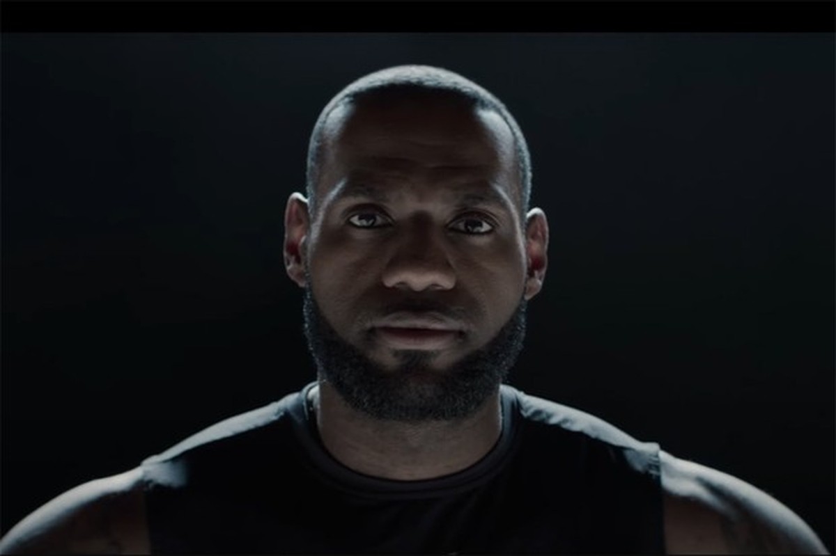Vídeo: LeBron James desfila com Porsche 918 Spyder avaliado em mais de ...