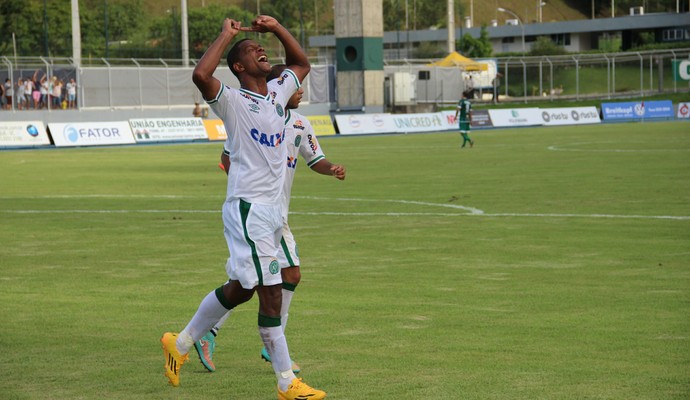 Empate contra Metrô servirá de lição para a Chapecoense, diz Bruno Rangel