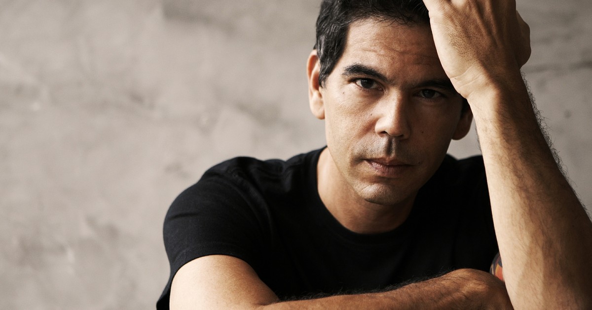 G1 - Dado faz show no DF para lançar livro sobre trajetória na Legião ...