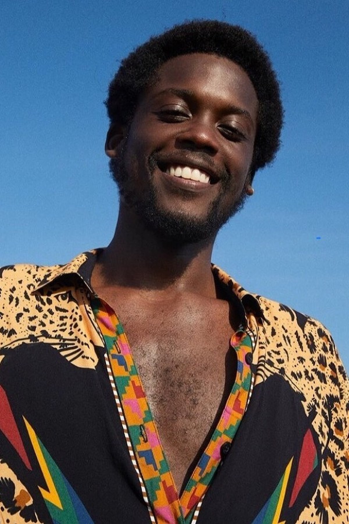 Ator Maicon Rodrigues reflete sobre racismo institucional na música ...