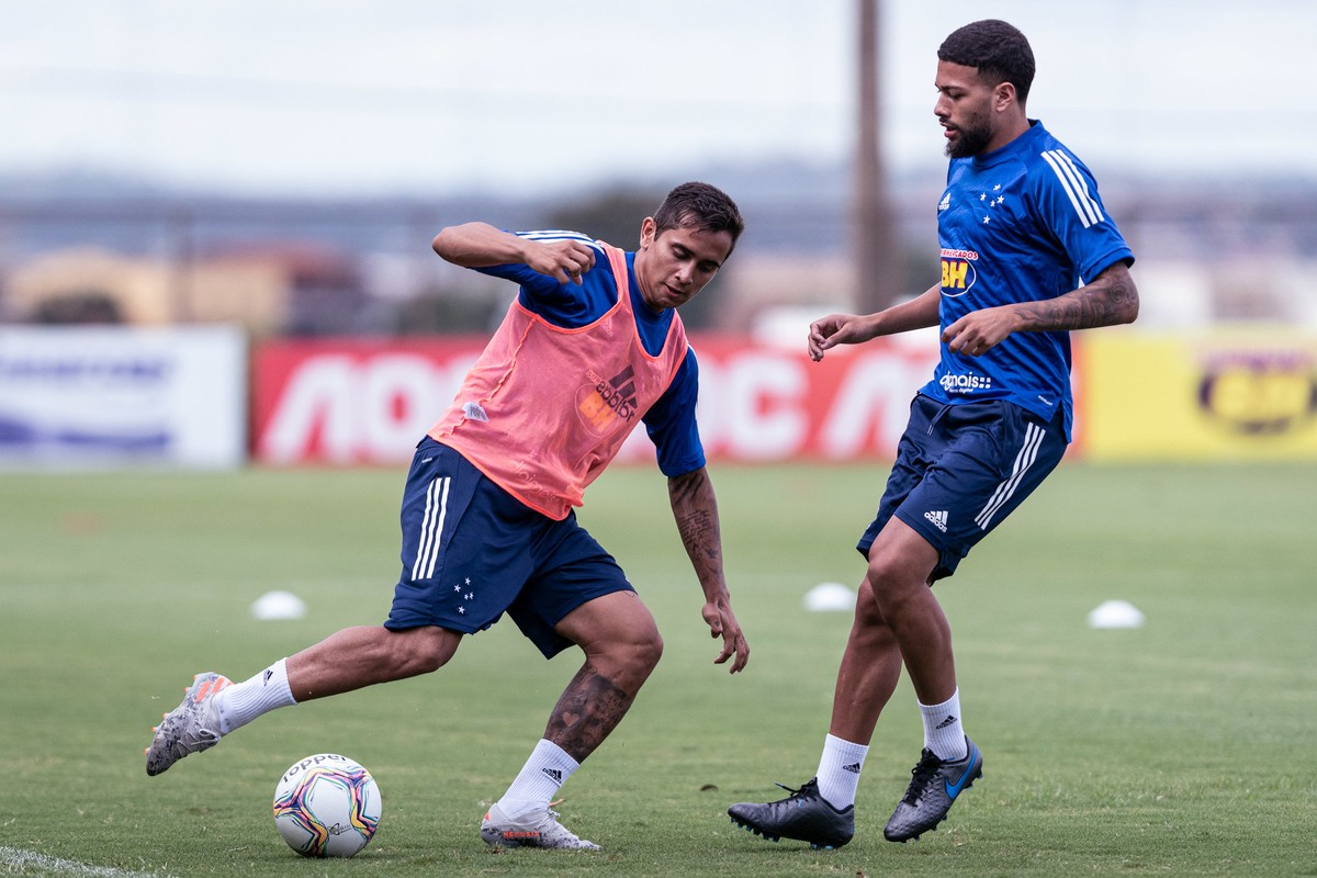Filipe Machado leva terceiro amarelo e desfalca o Cruzeiro no clássico ...