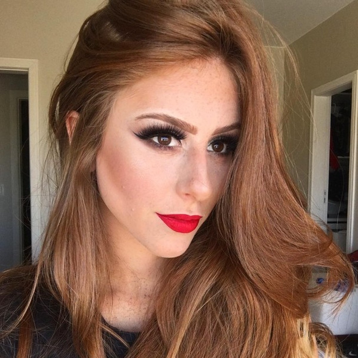 Mari Maria, o que a Youtuber de beleza tem? Descubra o talento ...