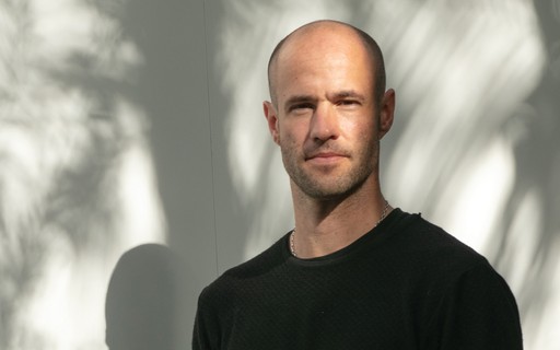 Cameron Saul usa suas paixões para levantar fundos em locais de ...