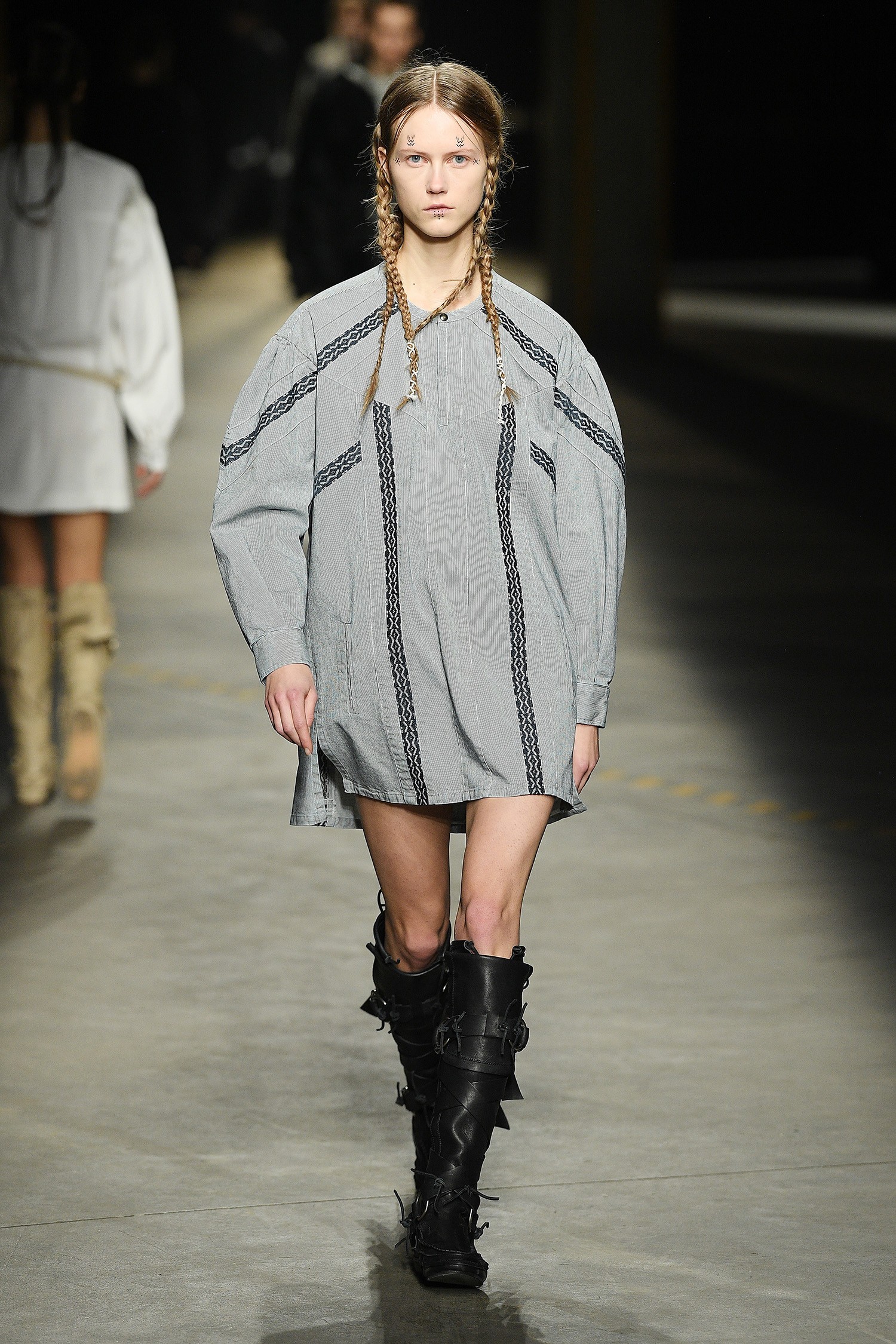 Diesel Black Gold mostra coleção feminina na semana de moda de Milão ...