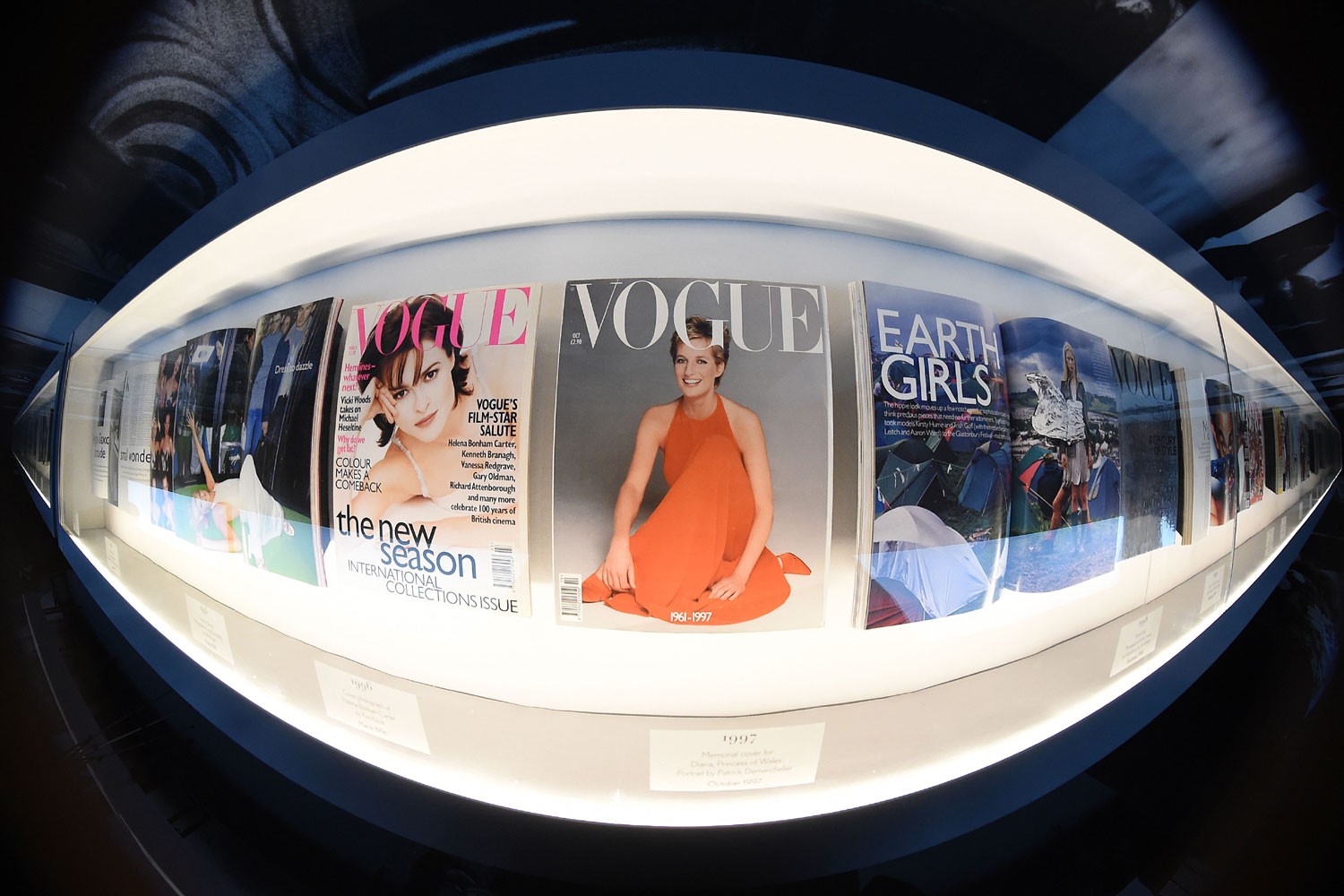 "Vogue 100: A Century of Style": um giro pela expo em Londres ...