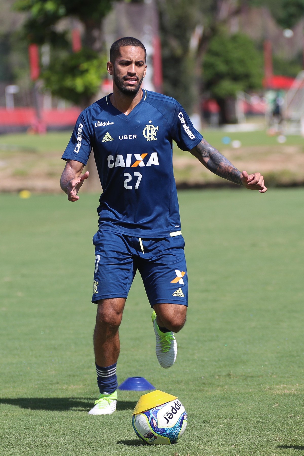 Rômulo desfalca o Flamengo contra a Universidad Católica | flamengo | ge
