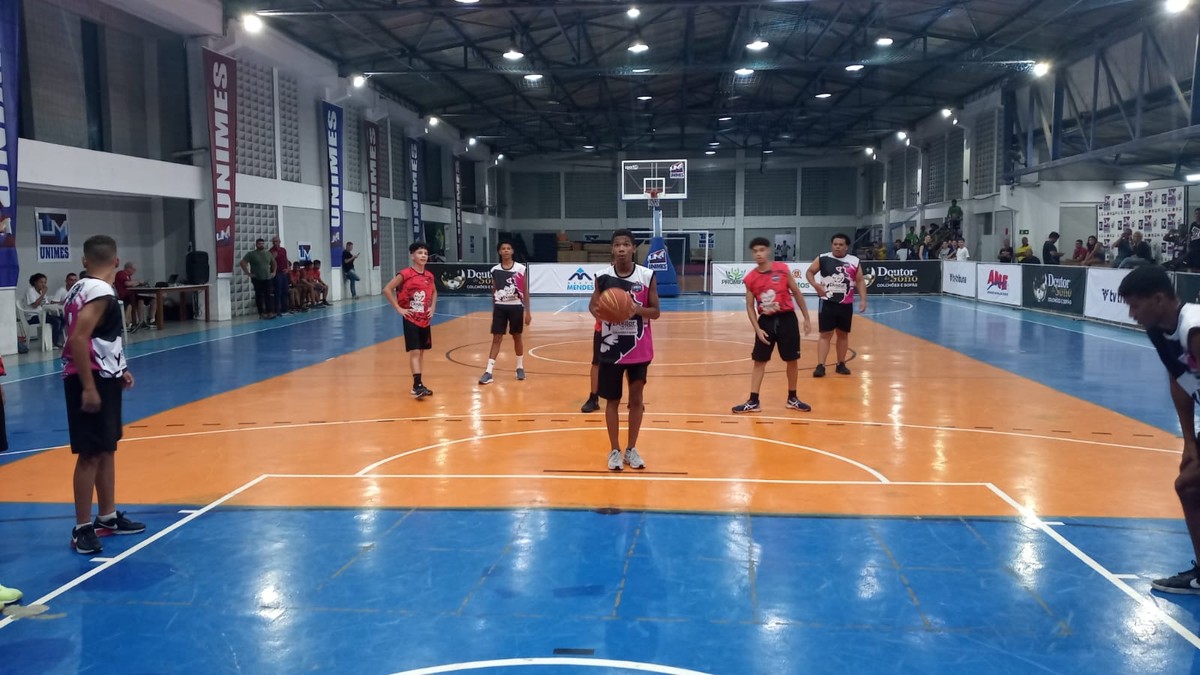 EE Pastor Joaquim Lopes Leão vence e avança às oitavas de final da 7ª ...