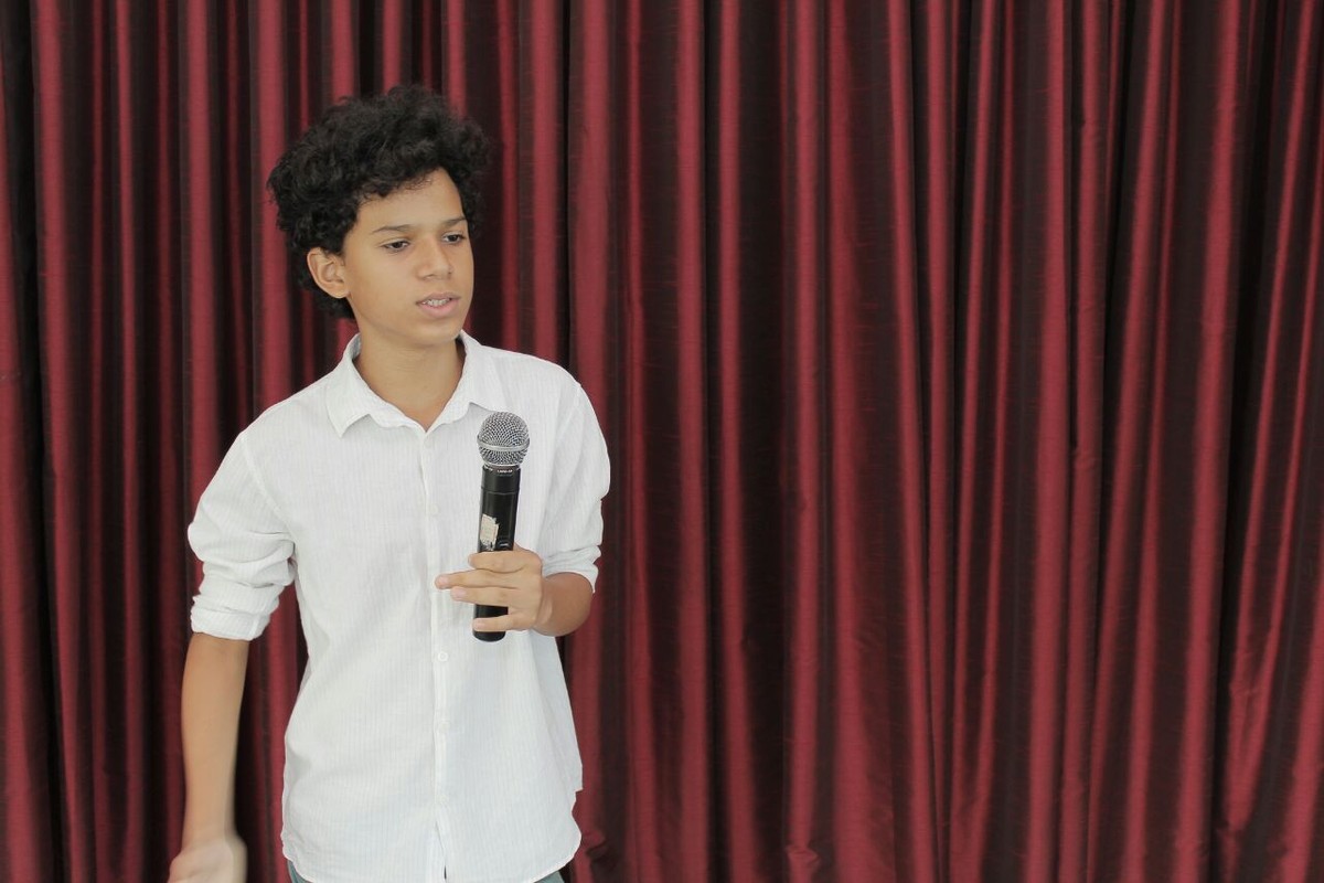 Ator mirim santareno apresenta show de humor 'Minha Primeira Vez' no ...