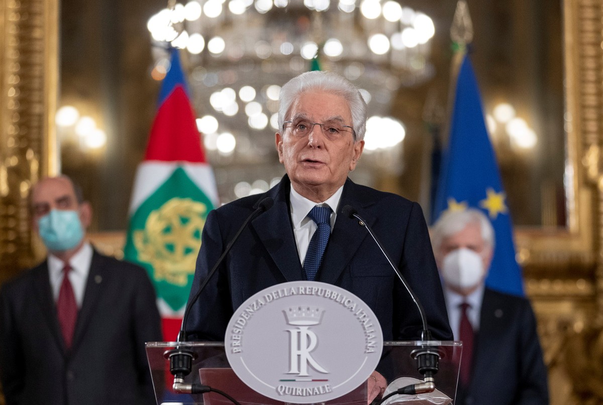 Diante de impasse político, Sergio Mattarella é reeleito presidente da ...