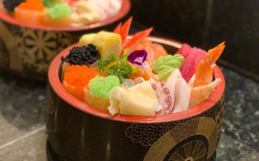 Você precisa conhecer esse sushi amazônico - Vogue | lifestyle