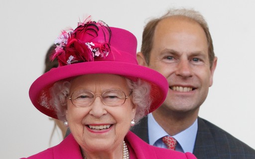 Caçula da Rainha Elizabeth, Príncipe Edward fala sobre a mãe: "Sempre ...