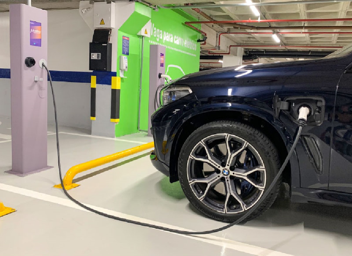 Operadoras de estacionamento Indigo Brasil e Parebem, do Pátria ...