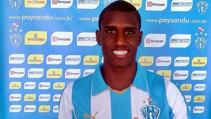 Paysandu contrata zagueiro revelado pelo Grêmio; Érico Júnior se apresenta