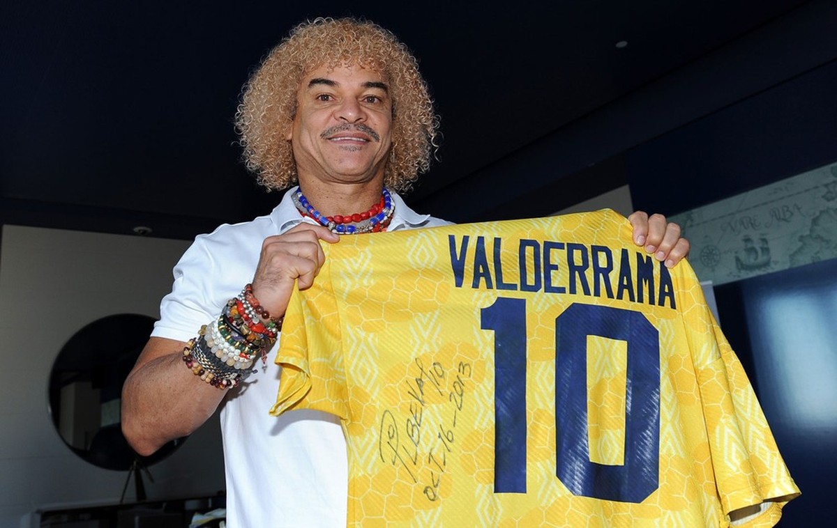 Reconhece? Valderrama aparece com cabelo liso para gravar comercial ...