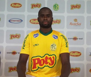 Mirassol apresenta zagueiro William Thuram como reforço para temporada