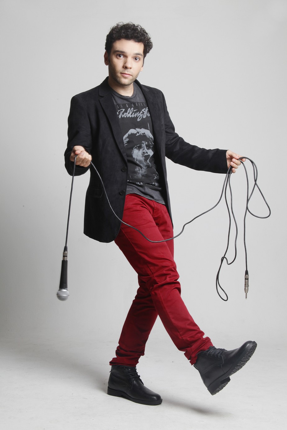 Ator Raphael Ghanem faz curta temporada com a peça ‘Terceiras Intenções ...