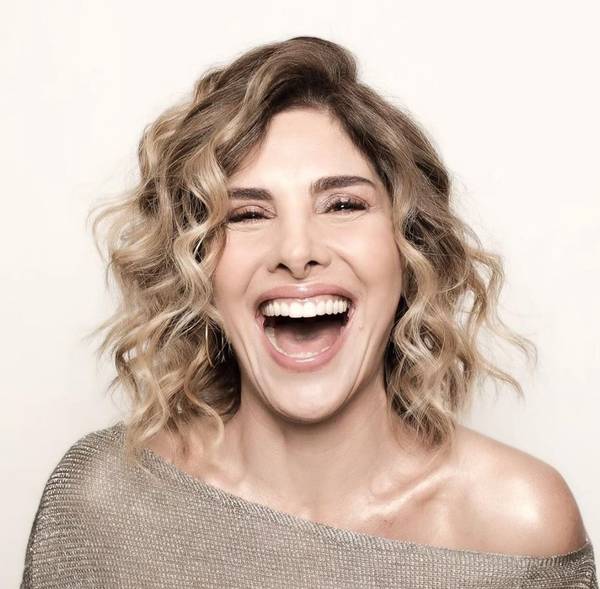 Saiba tudo sobre: Helena Fernandes