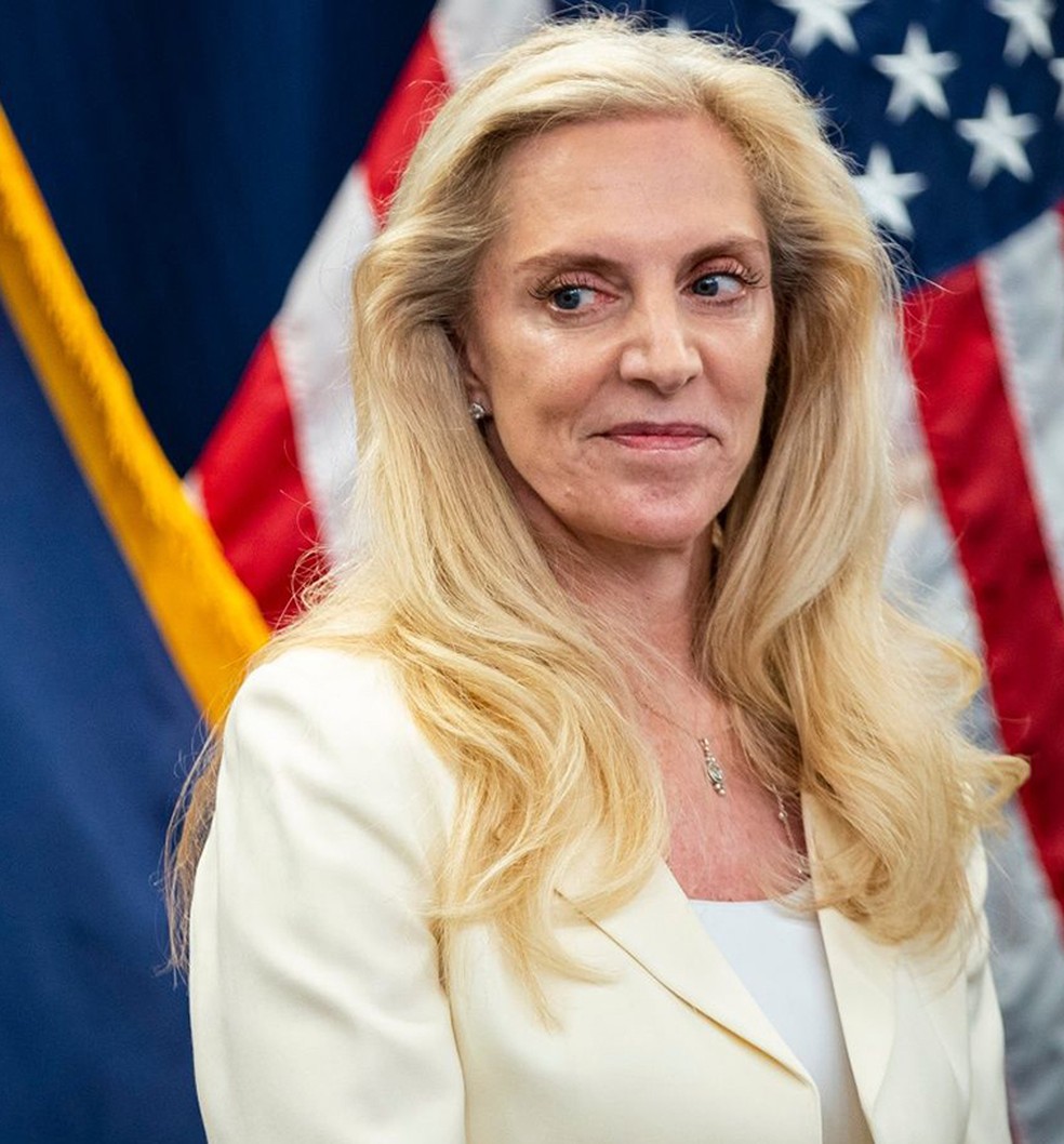 Laura Seal's Instagram, Twitter & Facebook on IDCrawl