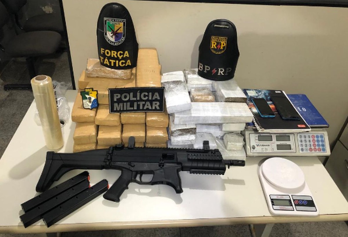 Arma E Drogas São Apreendidas Em Residência Do Bairro Industrial Em