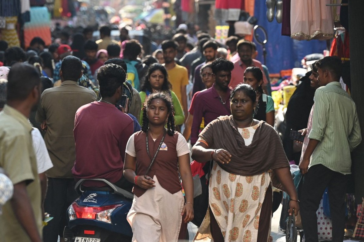 Índia terá quase 3 milhões de habitantes a mais que China no meio do ...