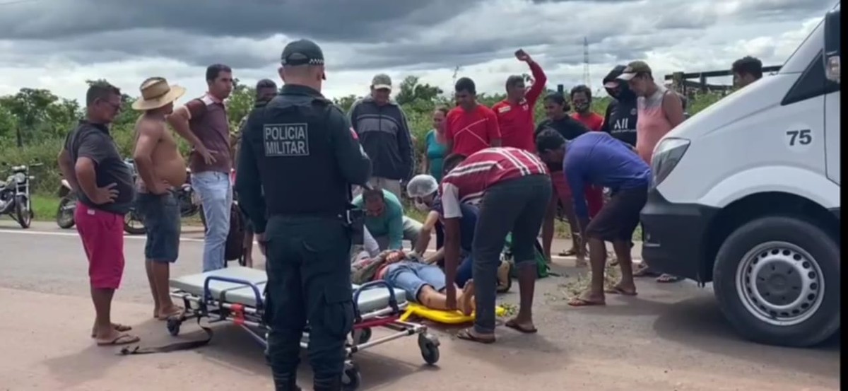 Colisão Entre Duas Motocicletas Deixa Dois Homens Feridos Na Pa 427 Em